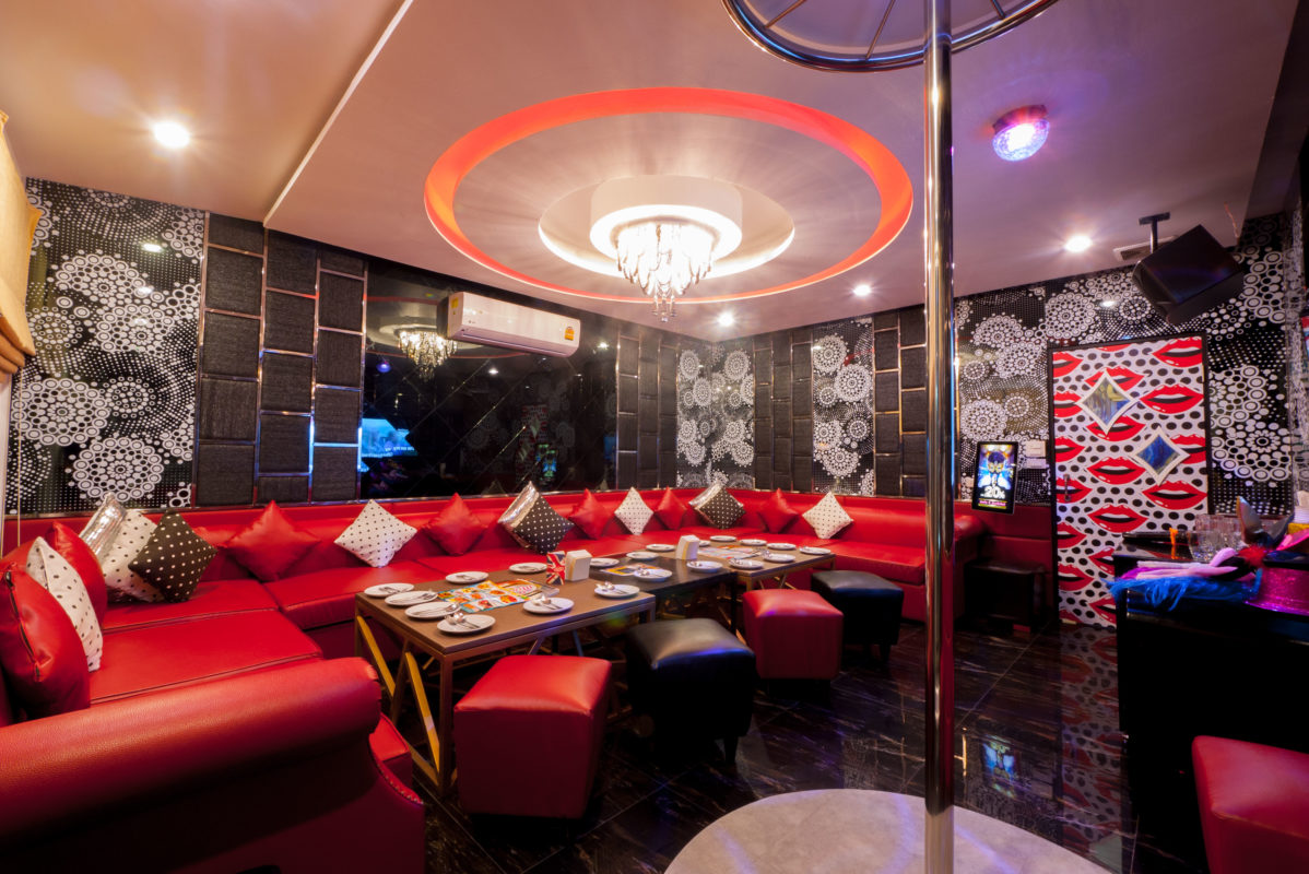 R&B Karaoke – คาราโอเกะของคนรักไมค์ สำรองห้อง 02 675 4224